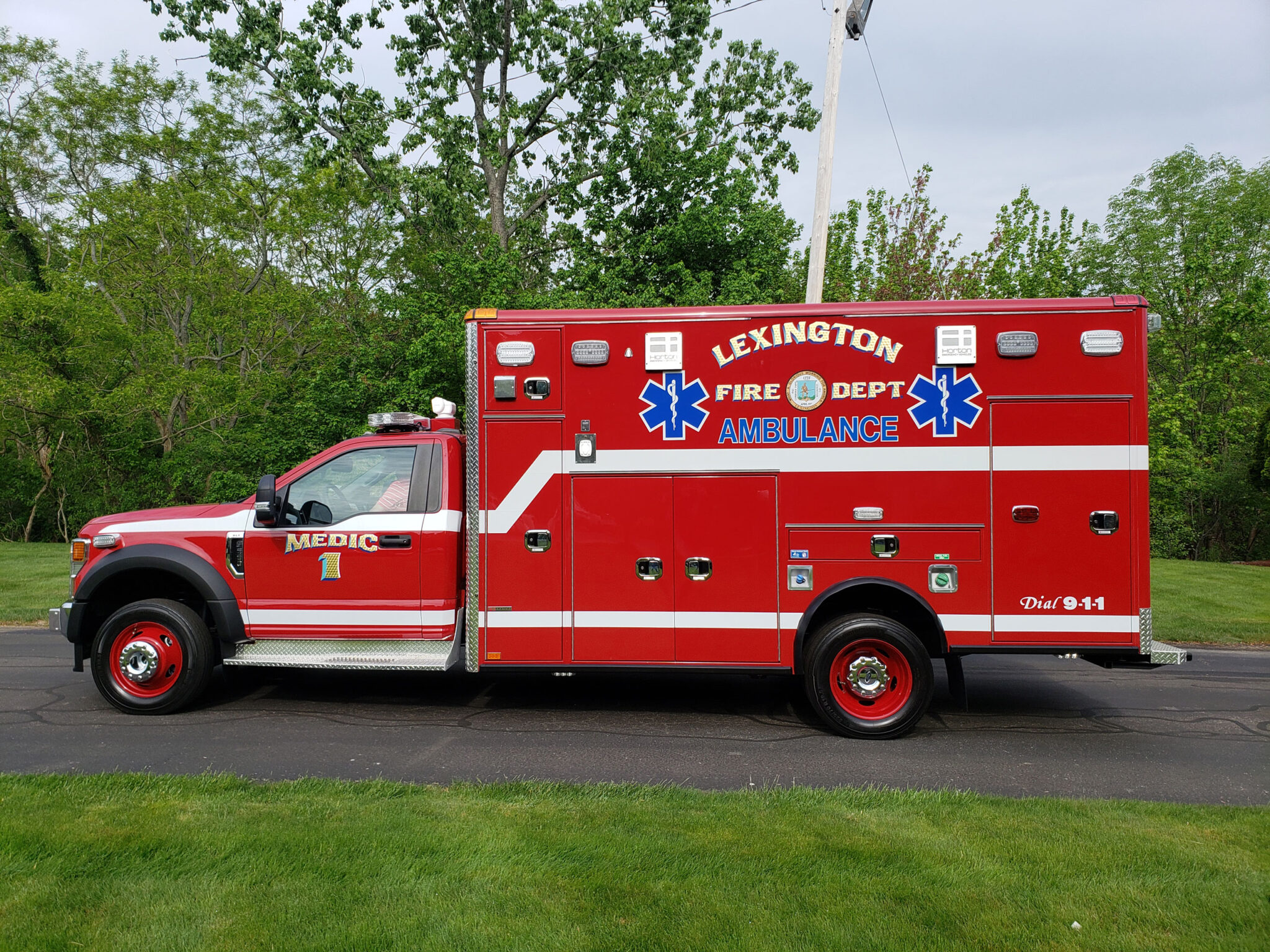 Lexington, MA – Horton | Ford F550 Type I Ambulance