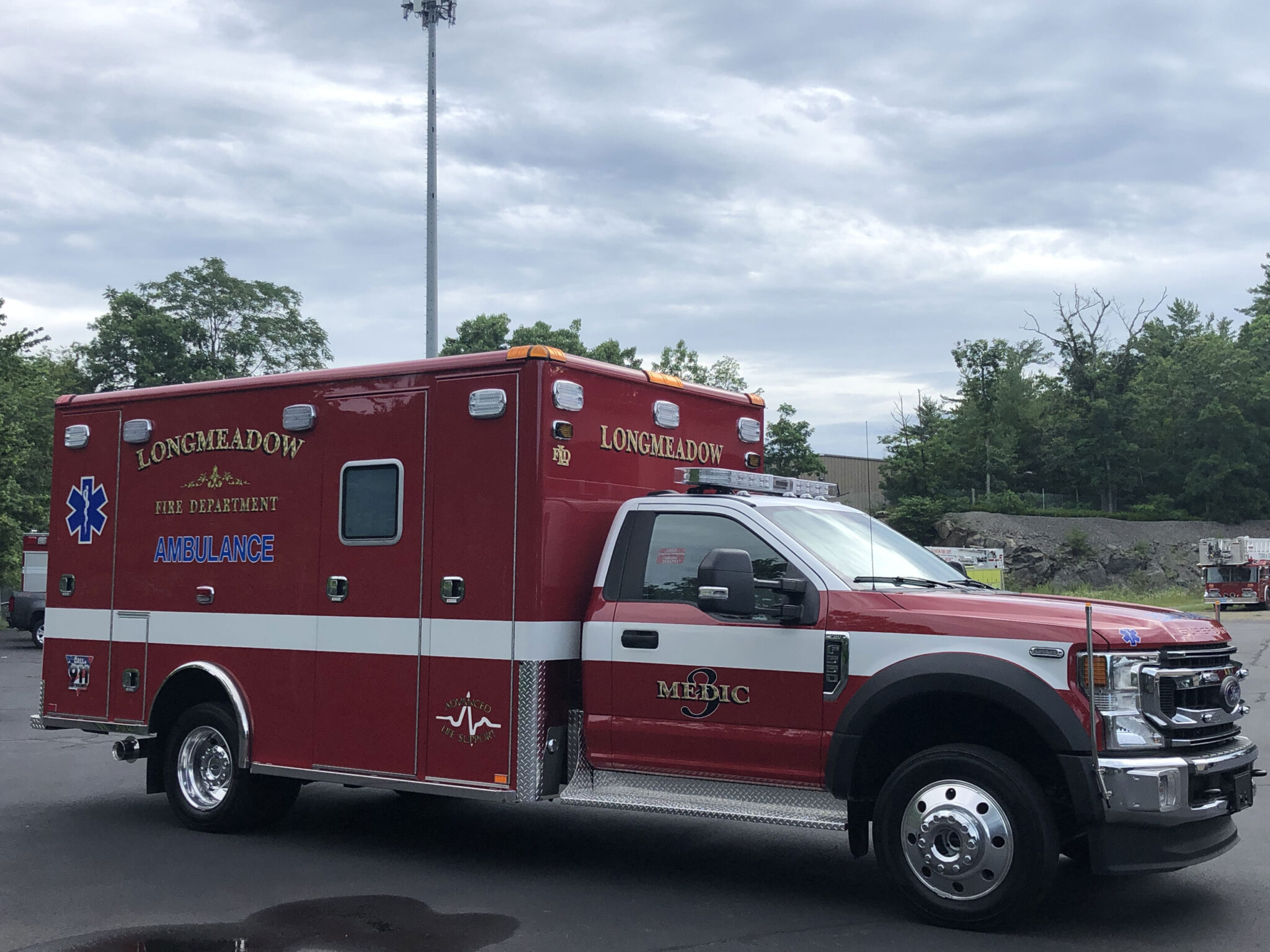Longmeadow, MA – Horton / Ford F550 Type I Ambulance