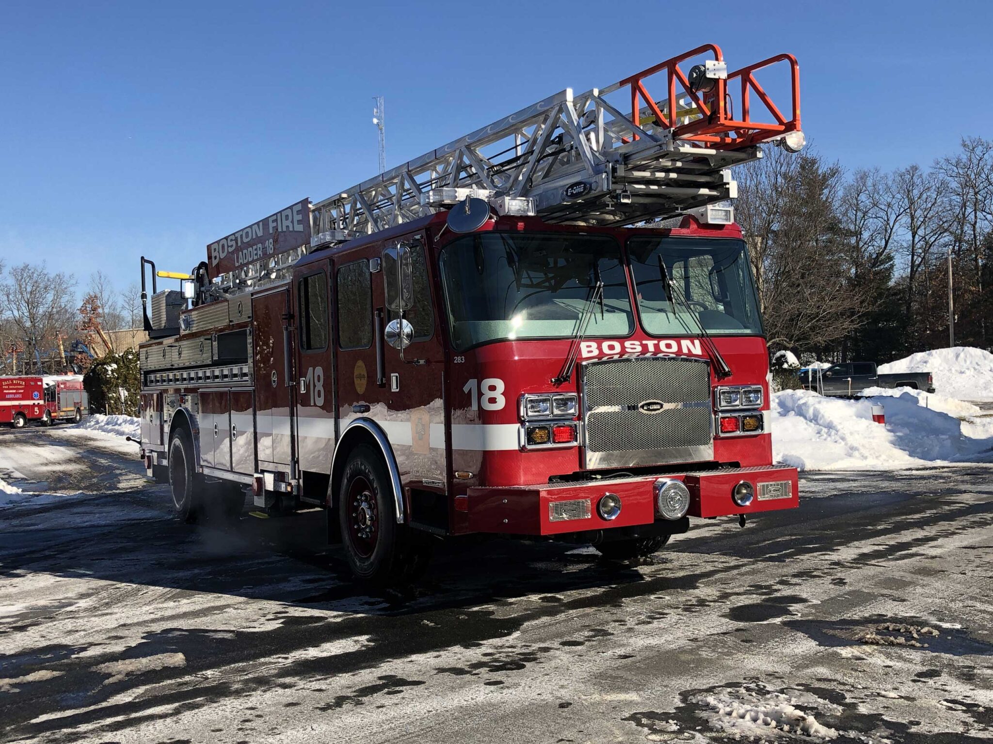 Boston, MA – (2) E-One 100' Ladders