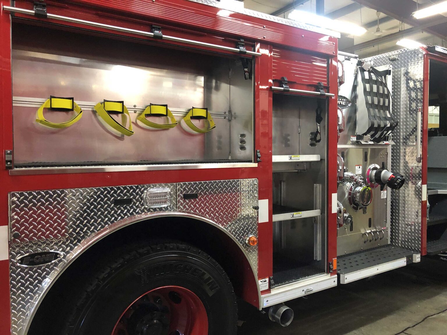 Compartment / Interior Photos: