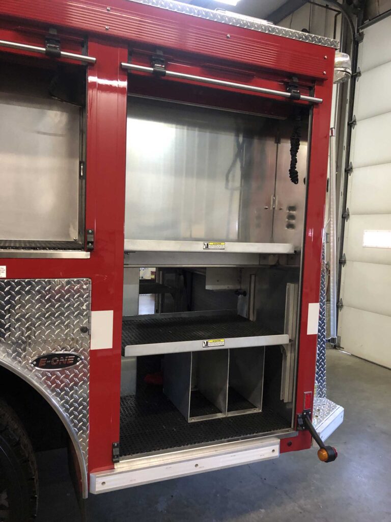Compartment / Interior Photos: