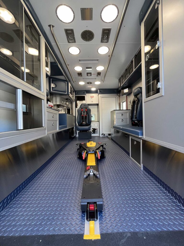 Compartment / Interior Photos: