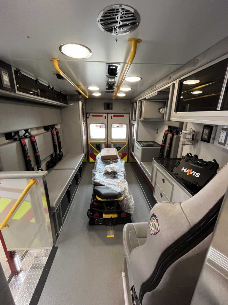 Warwick, RI – Horton / Ford F550 Type I Ambulance – Greenwood Emergency ...